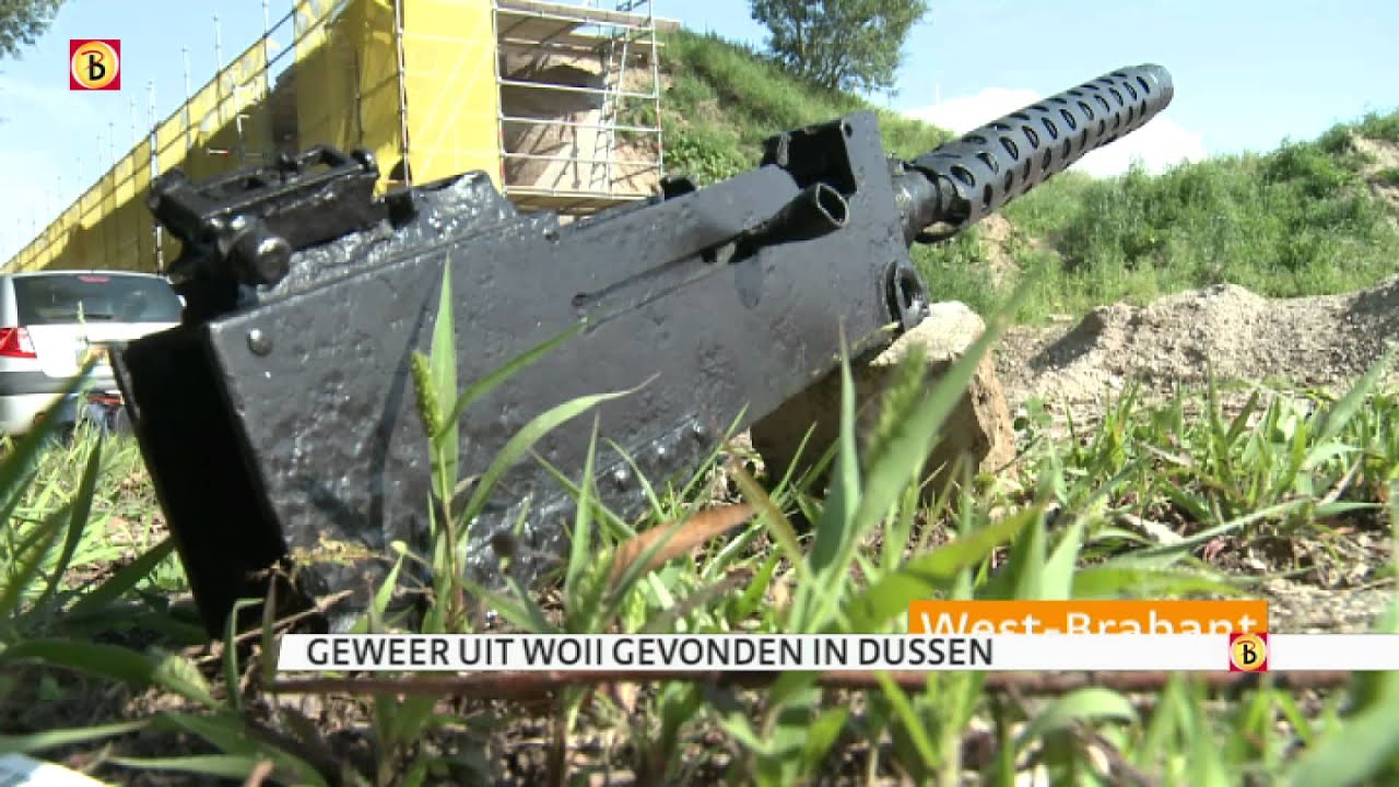 Machinegeweer uit WO II in Kapelsche Veer gevonden - YouTube