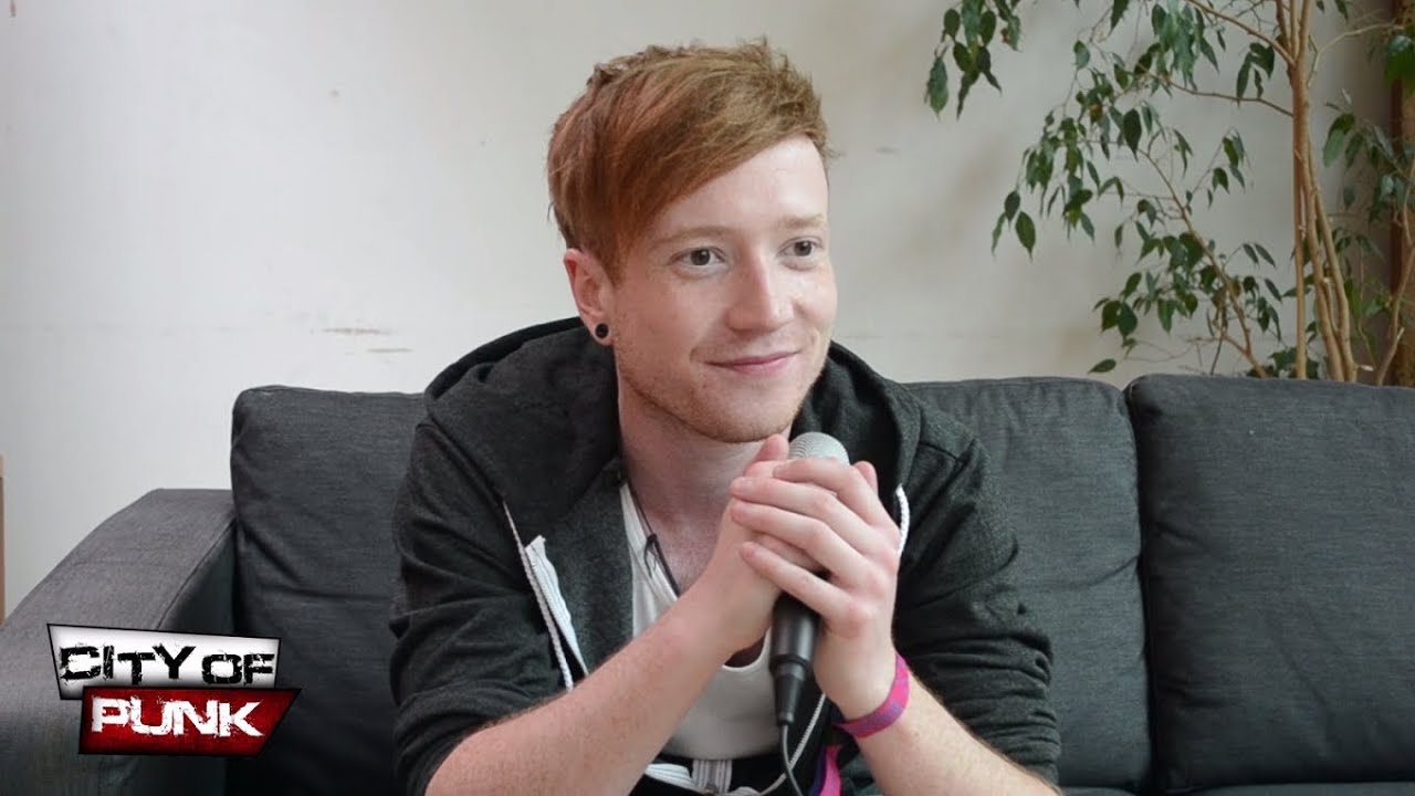 Lead singer of Mallory Knox, Mikey Chapman : r/LadyBoners