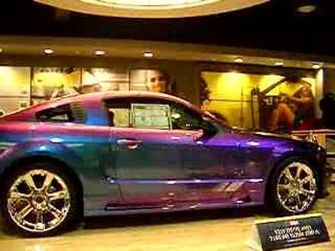 Saleen Mustang iridescent paint - YouTube