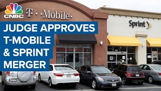 Un juez federal de EEUU falla a favor del acuerdo de Sprint para fusionarse con T-Mobile | IBL ...